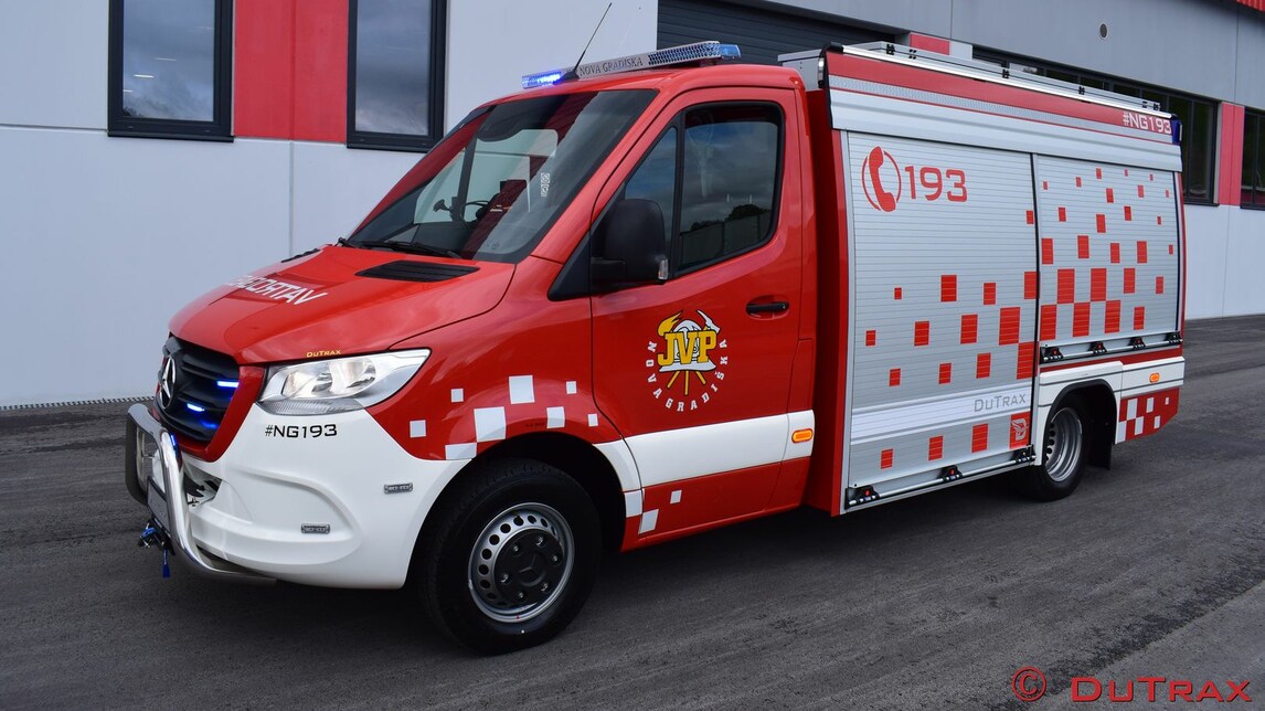 INTERSCHUTZ Product 2022: DuTrax Firefighting Vehicle MB Sprinter ...